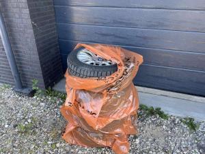 Black BMW 525 2008 in Vilnius, with an engine capacity of 2.99 L and mileage of 500 thousand km for 4200 €, photo 37 on AUTOMOTO.COM.LV