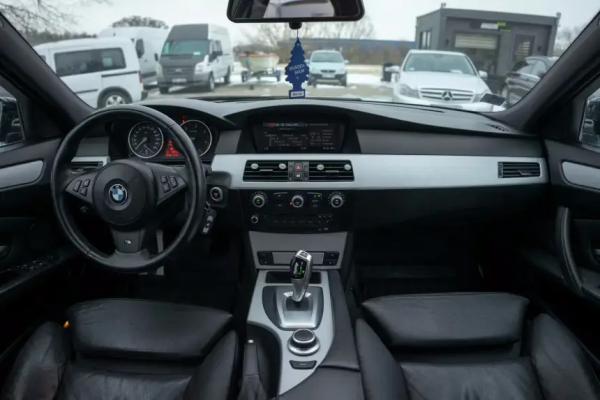 Melns BMW 525 2008 Liepāja, ar dzinēja tilpumu 3.00 L un nobraukumu 385 tūkst. km par 6500 €, foto 9 vietnē AUTOMOTO.COM.LV