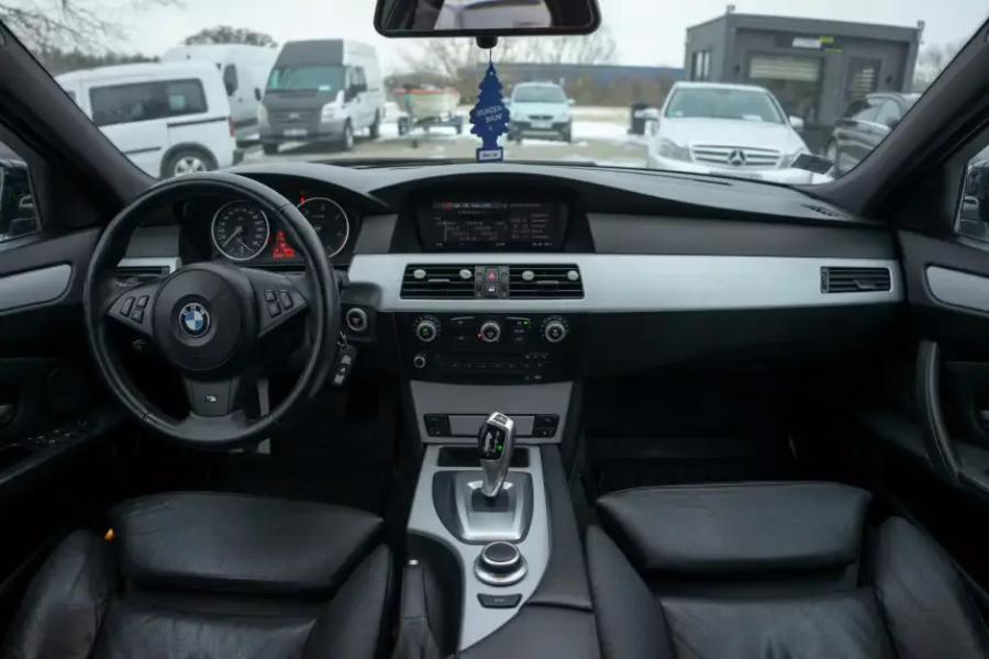 Melns BMW 525 2008 Liepāja, ar dzinēja tilpumu 3.00 L un nobraukumu 385 tūkst. km par 6500 €, foto 10 vietnē AUTOMOTO.COM.LV
