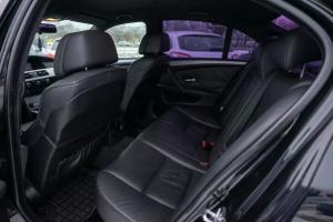 Melns BMW 525 2008 Liepāja, ar dzinēja tilpumu 3.00 L un nobraukumu 385 tūkst. km par 6500 €, foto 12 vietnē AUTOMOTO.COM.LV
