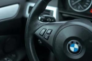 Melns BMW 525 2008 Liepāja, ar dzinēja tilpumu 3.00 L un nobraukumu 385 tūkst. km par 6500 €, foto 21 vietnē AUTOMOTO.COM.LV