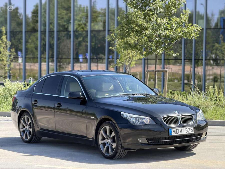 Melns BMW 525 2008 Viļņa, ar dzinēja tilpumu 2.99 L un nobraukumu 292 tūkst. km par 4350 €, foto 9 vietnē AUTOMOTO.COM.LV