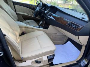 Melns BMW 525 2008 Viļņa, ar dzinēja tilpumu 2.99 L un nobraukumu 292 tūkst. km par 4350 €, foto 14 vietnē AUTOMOTO.COM.LV