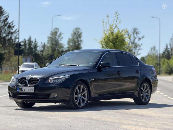 Melns BMW 525 2008 Viļņa, ar dzinēja tilpumu 2.99 L un nobraukumu 292 tūkst. km par 3999 €, foto 9 vietnē AUTOMOTO.COM.LV