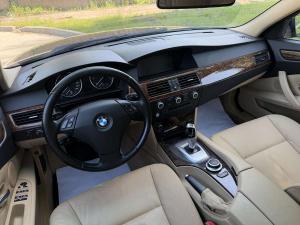 Black BMW 525 2008 in Vilnius, with an engine capacity of 2.99 L and mileage of 292 thousand km for 3999 €, photo 18 on AUTOMOTO.COM.LV