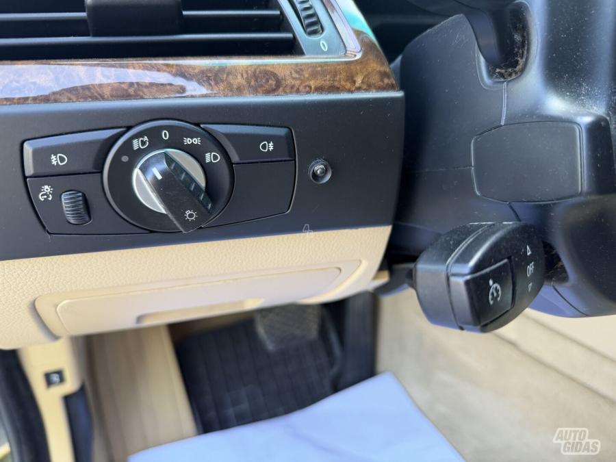 Melns BMW 525 2008 Viļņa, ar dzinēja tilpumu 3.00 L un nobraukumu 291 tūkst. km par 4250 €, foto 21 vietnē AUTOMOTO.COM.LV
