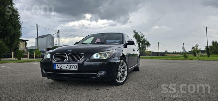 Melns BMW 525 2008 Bauska, ar dzinēja tilpumu 3.00 L un nobraukumu 447 tūkst. km par 3900 €, foto 1 vietnē AUTOMOTO.COM.LV