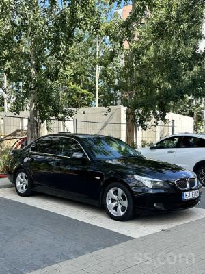 Melns BMW 525 2008 Rīga, ar dzinēja tilpumu 3.00 L un nobraukumu 378 tūkst. km par 4995 €, foto  vietnē AUTOMOTO.COM.LV