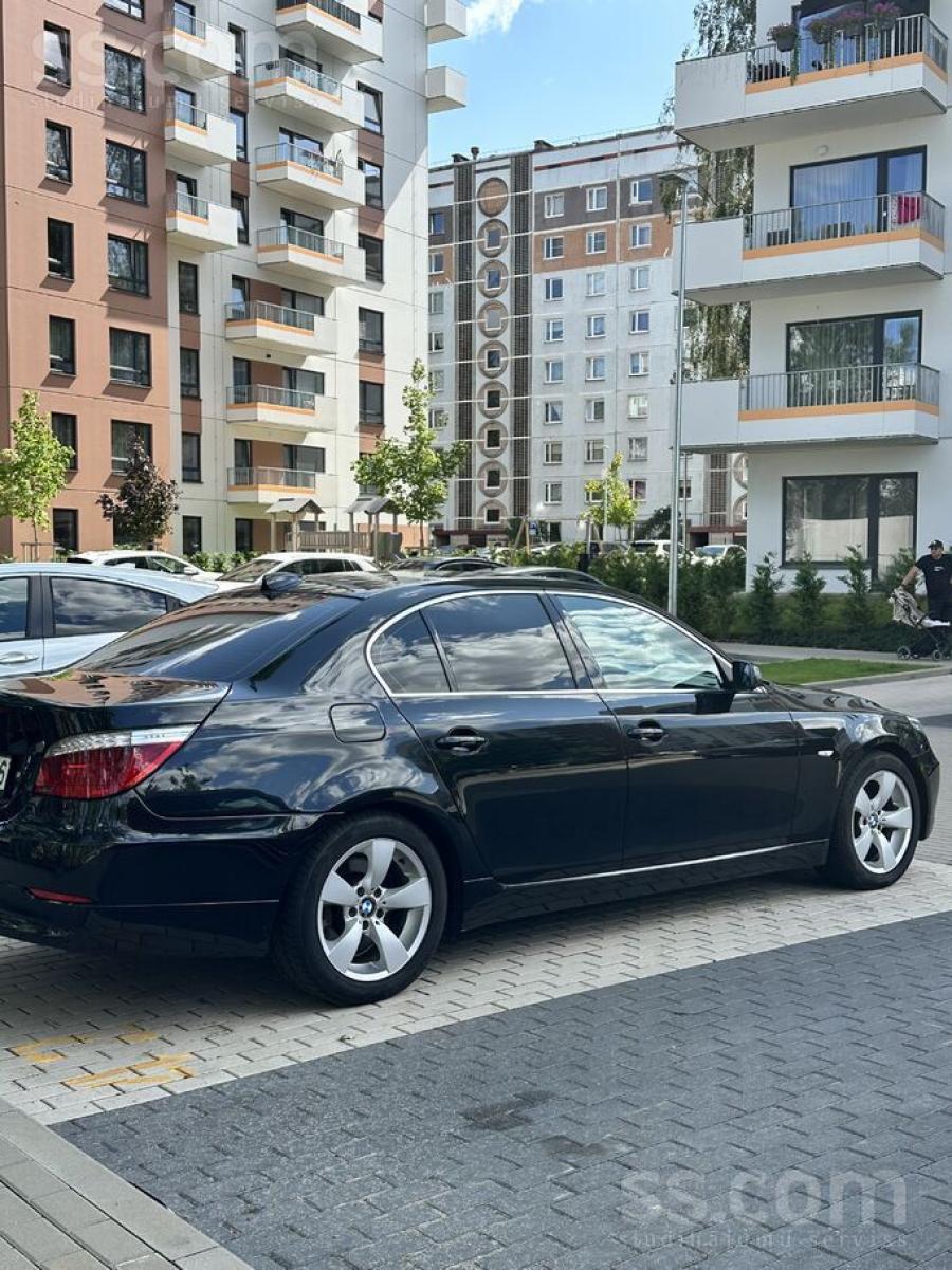 Melns BMW 525 2008 Rīga, ar dzinēja tilpumu 3.00 L un nobraukumu 378 tūkst. km par 4995 €, foto 5 vietnē AUTOMOTO.COM.LV