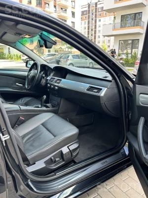 Melns BMW 525 2008 Rīga, ar dzinēja tilpumu 3.00 L un nobraukumu 378 tūkst. km par 4995 €, foto 12 vietnē AUTOMOTO.COM.LV