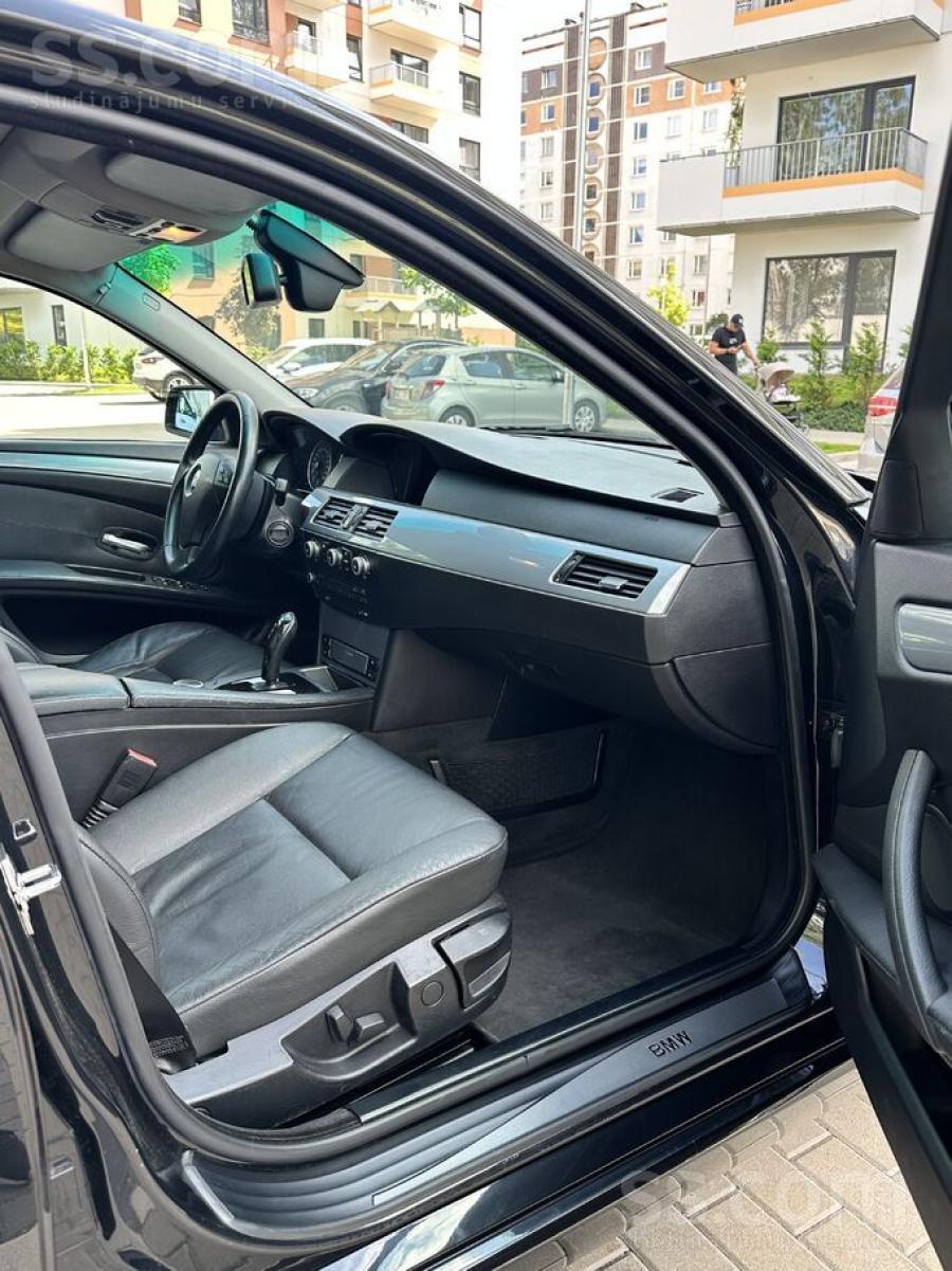 Melns BMW 525 2008 Rīga, ar dzinēja tilpumu 3.00 L un nobraukumu 378 tūkst. km par 4995 €, foto 12 vietnē AUTOMOTO.COM.LV