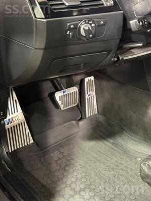 Black BMW 525 2008 in Riga, with an engine capacity of 3.00 L and mileage of 312 thousand km for 8000 €, photo 7 on AUTOMOTO.COM.LV