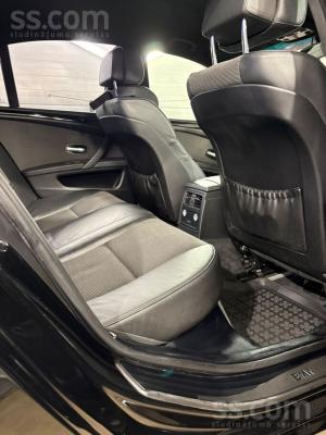 Black BMW 525 2008 in Riga, with an engine capacity of 3.00 L and mileage of 312 thousand km for 8000 €, photo 13 on AUTOMOTO.COM.LV