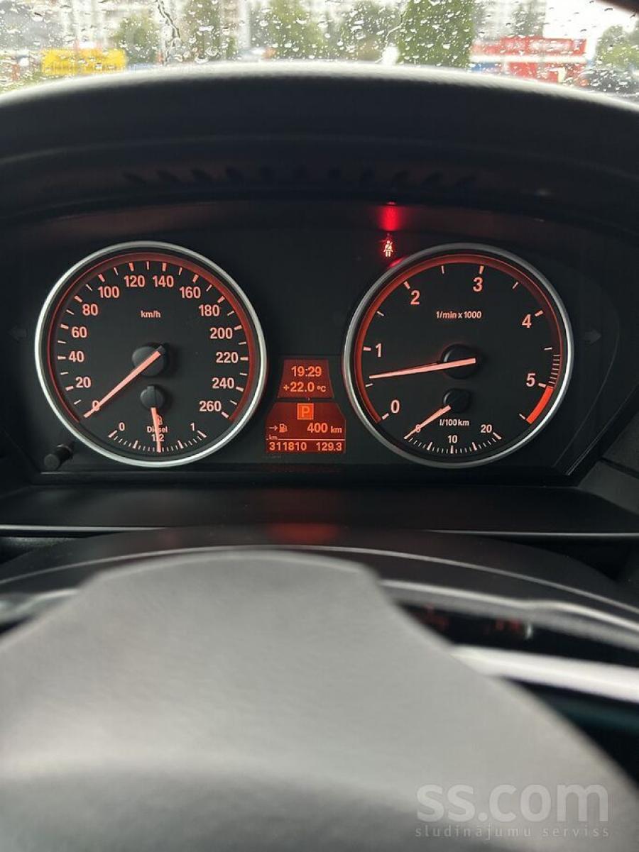 Black BMW 525 2008 in Riga, with an engine capacity of 3.00 L and mileage of 312 thousand km for 8000 €, photo 19 on AUTOMOTO.COM.LV