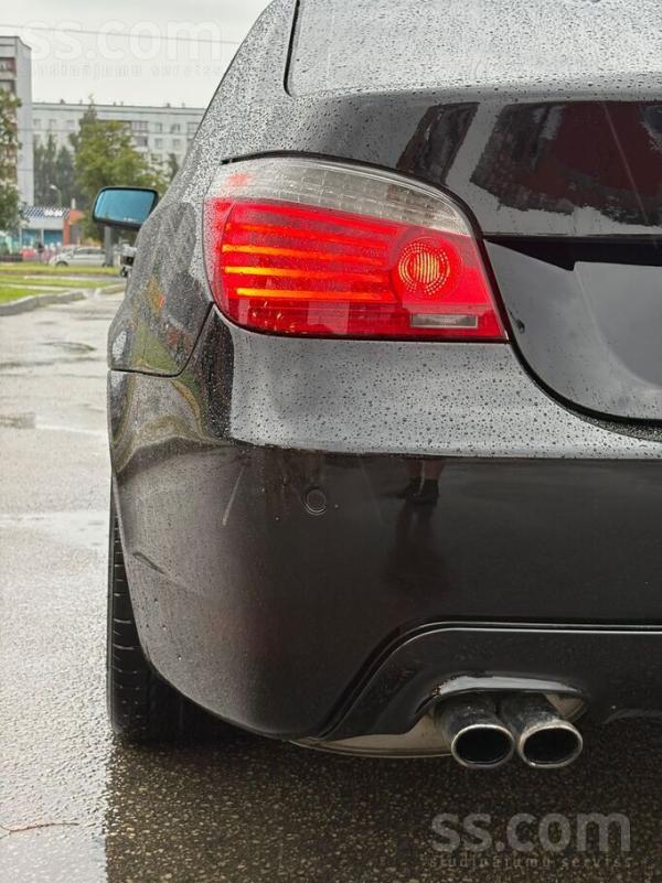 Black BMW 525 2008 in Riga, with an engine capacity of 3.00 L and mileage of 312 thousand km for 7499 €, photo 9 on AUTOMOTO.COM.LV