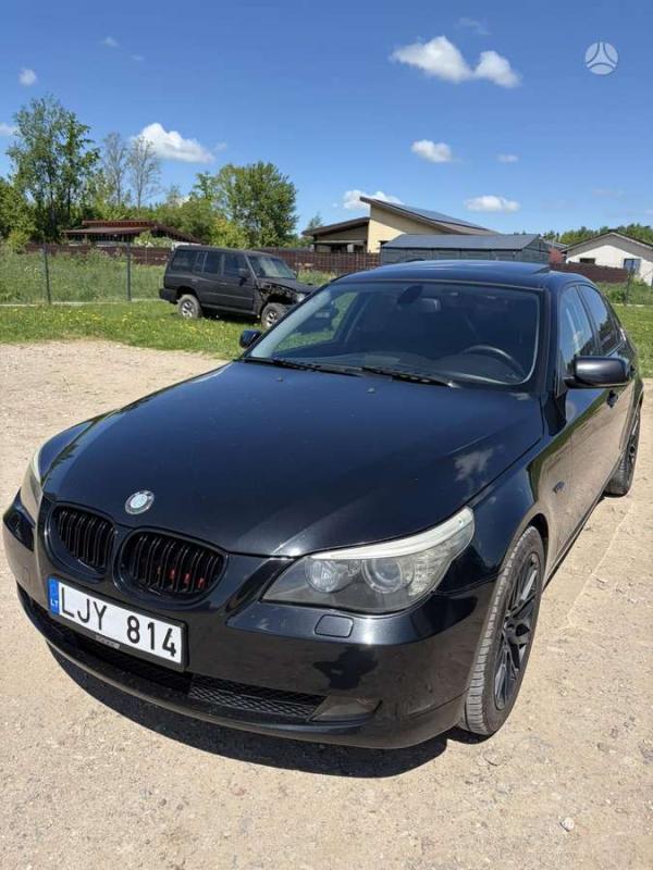 BMW 525 2008 Viļņa vietnē Melns BMW 525 2008 Viļņa, ar dzinēja tilpumu 2.99 L un nobraukumu 0 tūkst. km par 4800 €, foto 5 vietnē AUTOMOTO.COM.LV