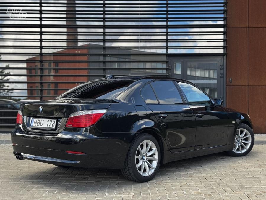 Black BMW 525 2008 in Klaipeda, with an engine capacity of 2.50 L and mileage of 300 thousand km for 3450 €, photo 6 on AUTOMOTO.COM.LV