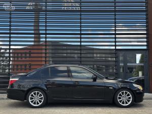 Black BMW 525 2008 in Klaipeda, with an engine capacity of 2.50 L and mileage of 300 thousand km for 3450 €, photo 7 on AUTOMOTO.COM.LV