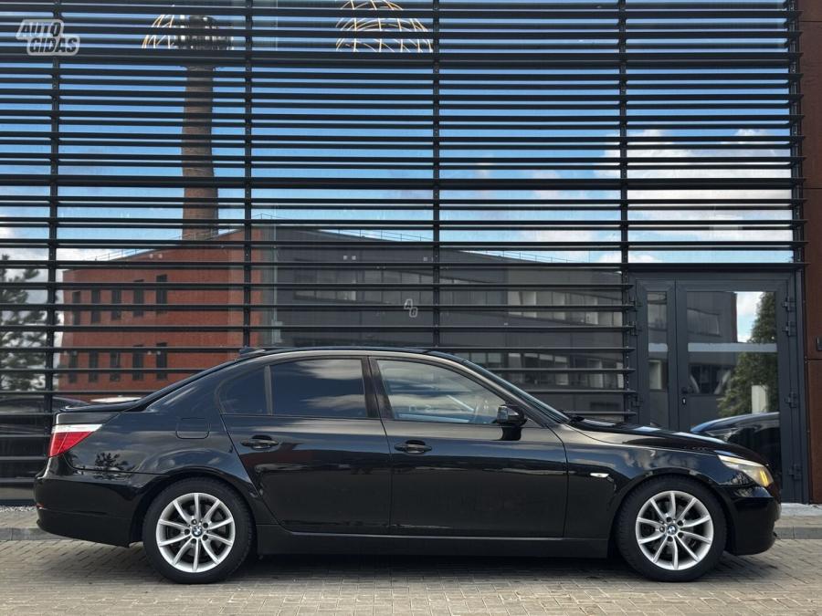 Black BMW 525 2008 in Klaipeda, with an engine capacity of 2.50 L and mileage of 300 thousand km for 3450 €, photo 7 on AUTOMOTO.COM.LV