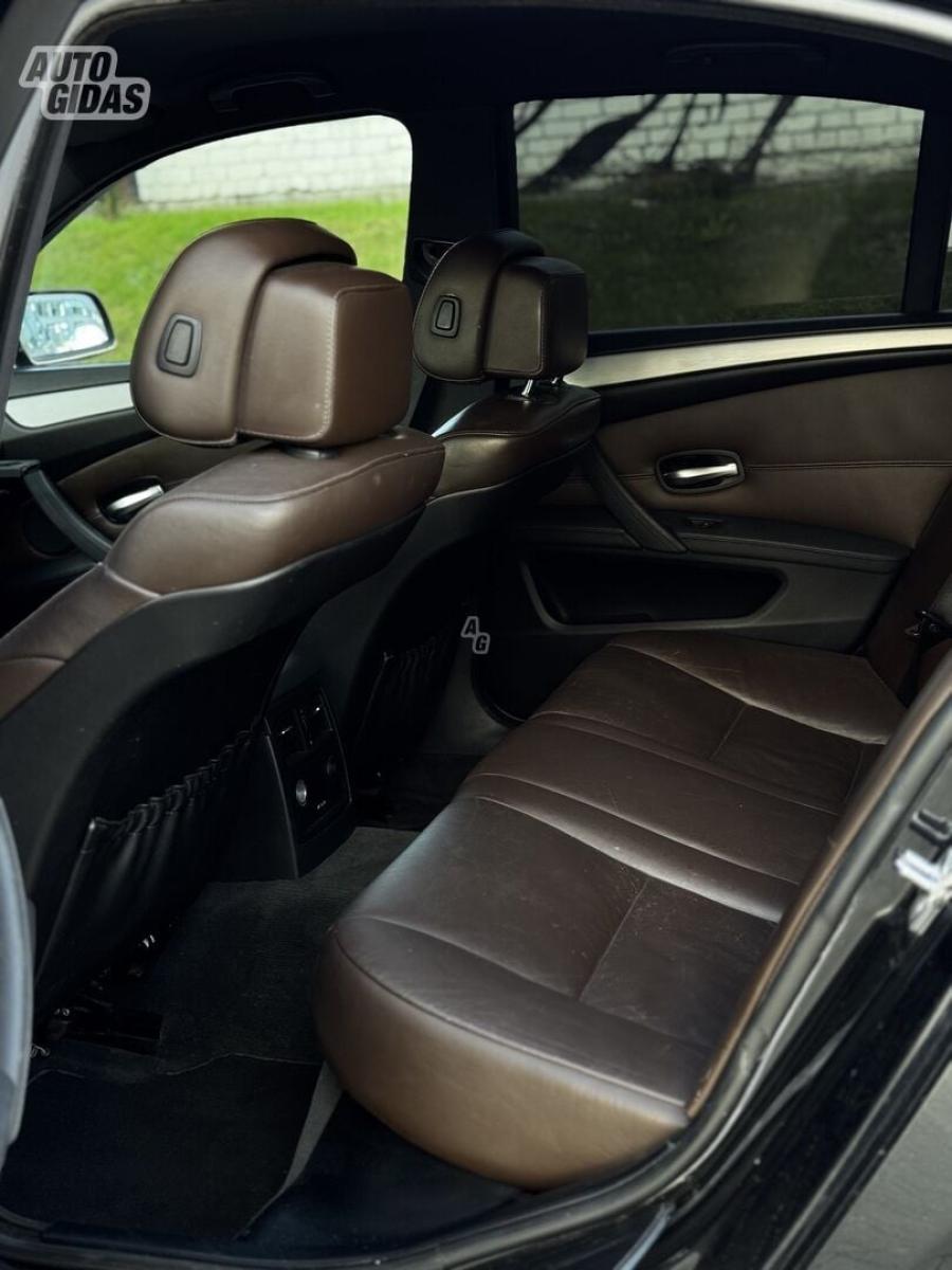 Black BMW 525 2008 in Klaipeda, with an engine capacity of 2.50 L and mileage of 300 thousand km for 3450 €, photo 15 on AUTOMOTO.COM.LV