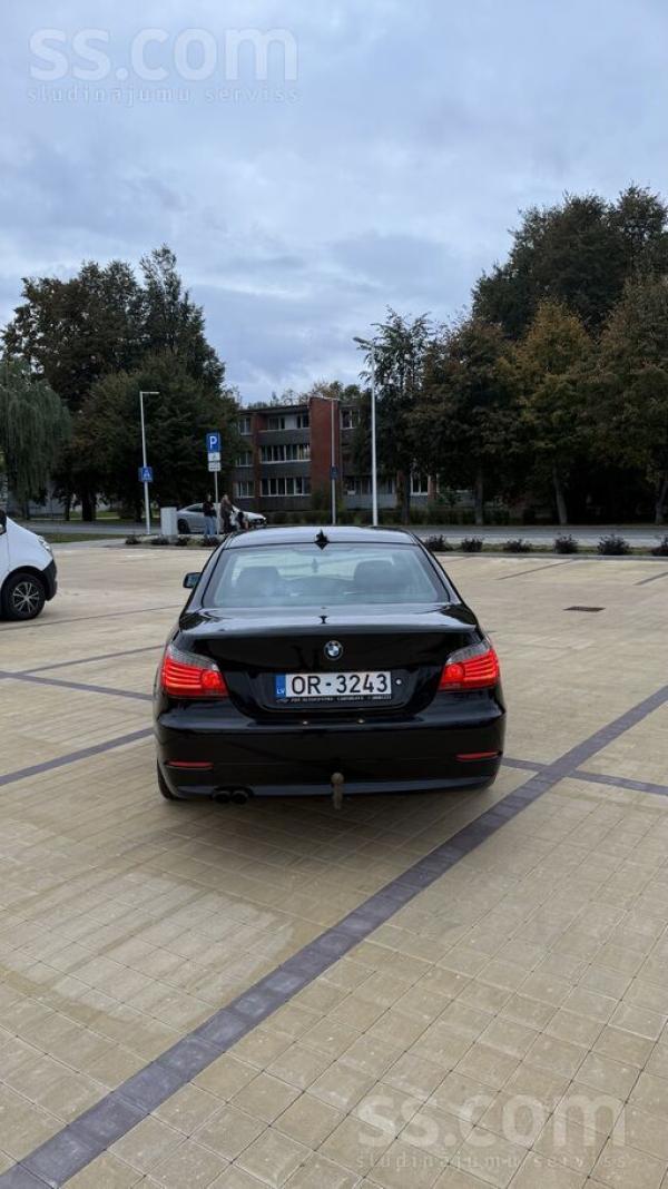 Melns BMW 525 2008 Rīga, ar dzinēja tilpumu 3.00 L un nobraukumu 330 tūkst. km par 4000 €, foto 5 vietnē AUTOMOTO.COM.LV