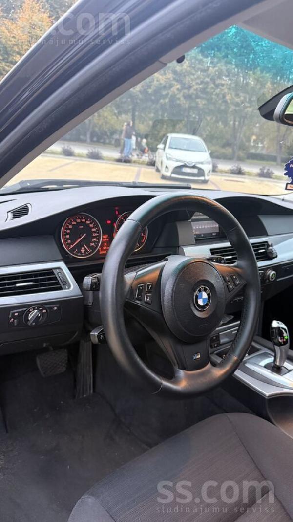 Melns BMW 525 2008 Rīga, ar dzinēja tilpumu 3.00 L un nobraukumu 330 tūkst. km par 4000 €, foto 6 vietnē AUTOMOTO.COM.LV