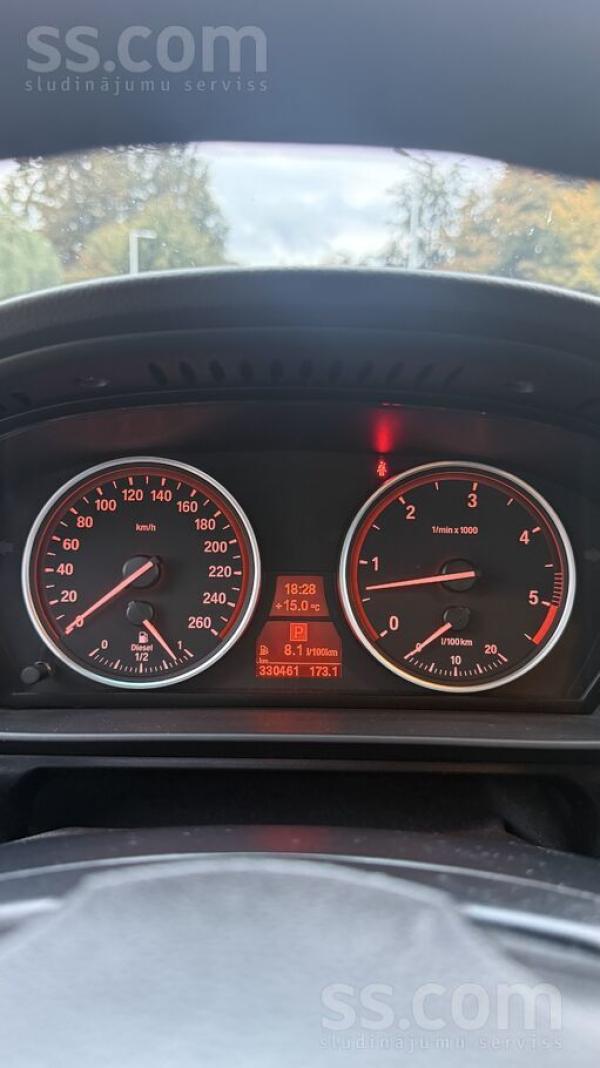 Melns BMW 525 2008 Rīga, ar dzinēja tilpumu 3.00 L un nobraukumu 330 tūkst. km par 4000 €, foto 7 vietnē AUTOMOTO.COM.LV