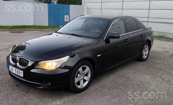 BMW 525 2008 in Jelgava on AUTOMOTO.COM.LV Black BMW 525 2008 in Jelgava, with an engine capacity of 3.00 L and mileage of 261 thousand km for 4100 €, photo 4 on AUTOMOTO.COM.LV