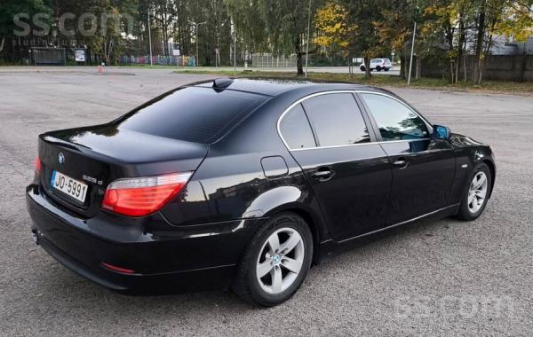 BMW 525 2008 in Jelgava on AUTOMOTO.COM.LV Black BMW 525 2008 in Jelgava, with an engine capacity of 3.00 L and mileage of 261 thousand km for 4100 €, photo 6 on AUTOMOTO.COM.LV