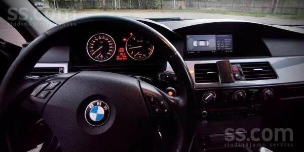 BMW 525 2008 in Jelgava on AUTOMOTO.COM.LV Black BMW 525 2008 in Jelgava, with an engine capacity of 3.00 L and mileage of 261 thousand km for 4100 €, photo 10 on AUTOMOTO.COM.LV