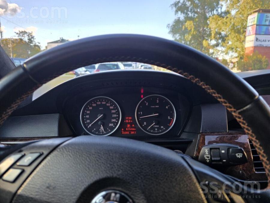 Black BMW 525 2008 in Riga, with an engine capacity of 3.00 L and mileage of 0 thousand km for 7300 €, photo 11 on AUTOMOTO.COM.LV
