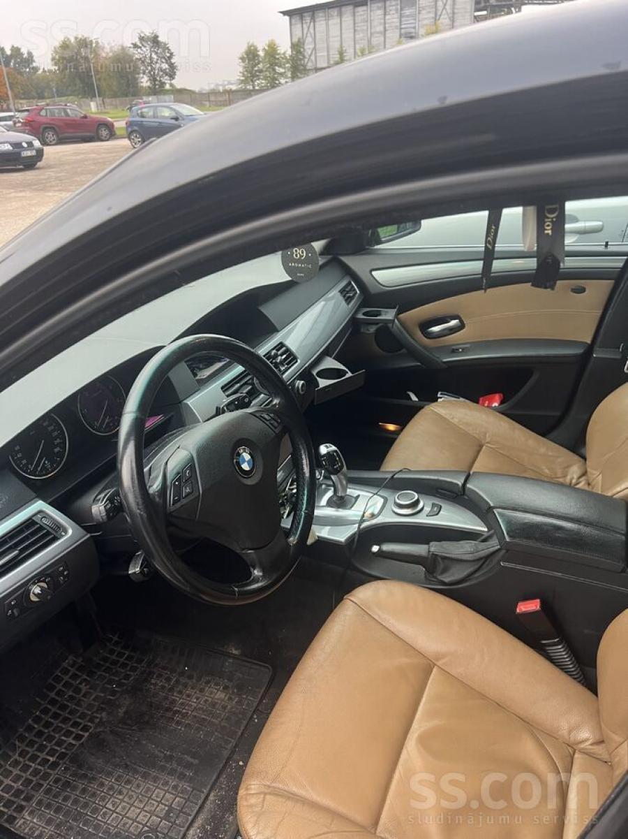 Melns BMW 525 2008 Rīga, ar dzinēja tilpumu 3.00 L un nobraukumu 375 tūkst. km par 3700 €, foto 6 vietnē AUTOMOTO.COM.LV