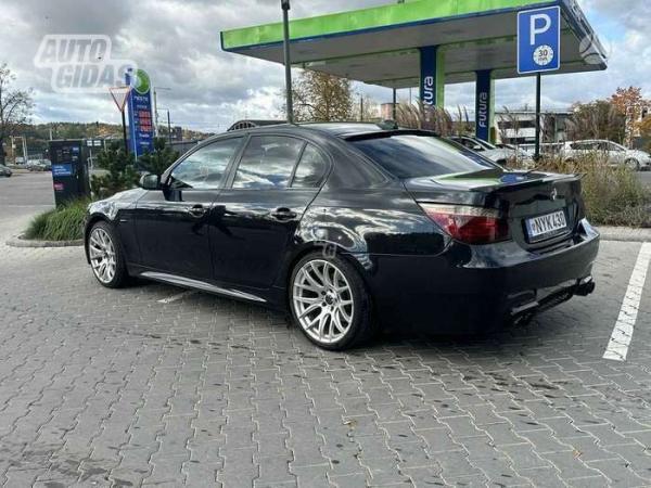 Melns BMW 525 2009 Viļņa, ar dzinēja tilpumu 2.50 L un nobraukumu 561 tūkst. km par 8000 €, foto 4 vietnē AUTOMOTO.COM.LV