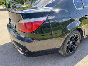 Black BMW 525 2009 in Kaunas, with an engine capacity of 2.99 L and mileage of 345 thousand km for 5100 €, photo 10 on AUTOMOTO.COM.LV