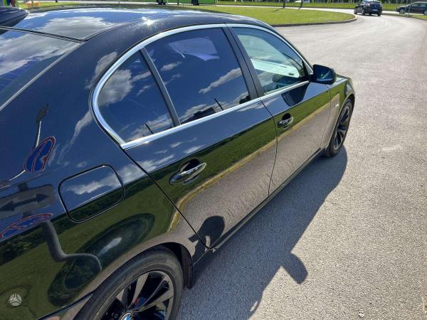 Black BMW 525 2009 in Kaunas, with an engine capacity of 2.99 L and mileage of 345 thousand km for 5100 €, photo 11 on AUTOMOTO.COM.LV