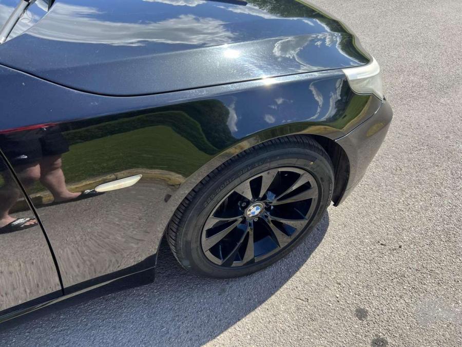 Black BMW 525 2009 in Kaunas, with an engine capacity of 2.99 L and mileage of 345 thousand km for 5100 €, photo 12 on AUTOMOTO.COM.LV
