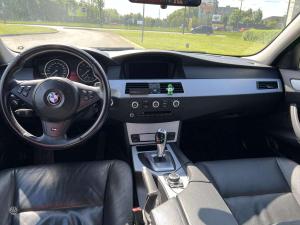 Black BMW 525 2009 in Kaunas, with an engine capacity of 2.99 L and mileage of 345 thousand km for 5100 €, photo 16 on AUTOMOTO.COM.LV
