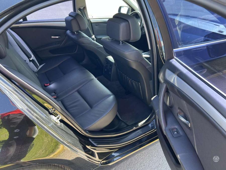 Black BMW 525 2009 in Kaunas, with an engine capacity of 2.99 L and mileage of 345 thousand km for 5100 €, photo 17 on AUTOMOTO.COM.LV