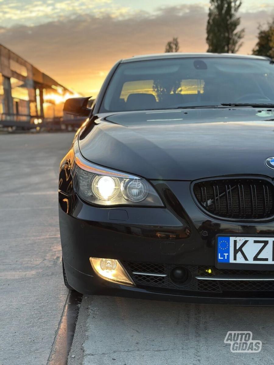 Black BMW 525 2009 in Alytus, with an engine capacity of 3.00 L and mileage of 493 thousand km for 4100 €, photo 4 on AUTOMOTO.COM.LV