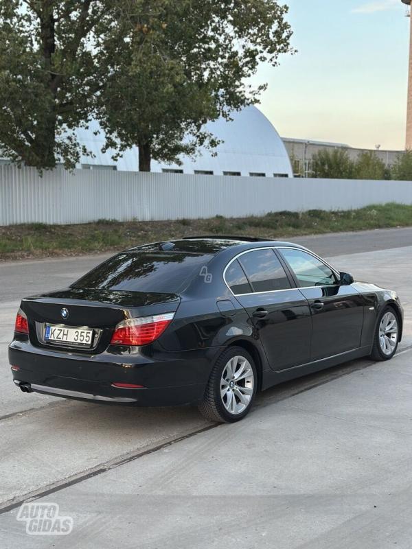 Black BMW 525 2009 in Alytus, with an engine capacity of 3.00 L and mileage of 493 thousand km for 3999 €, photo 8 on AUTOMOTO.COM.LV