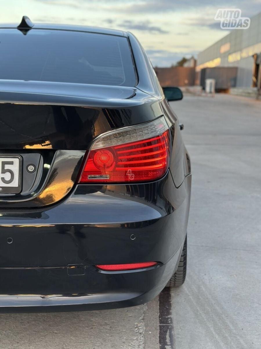 Black BMW 525 2009 in Alytus, with an engine capacity of 3.00 L and mileage of 493 thousand km for 4100 €, photo 9 on AUTOMOTO.COM.LV