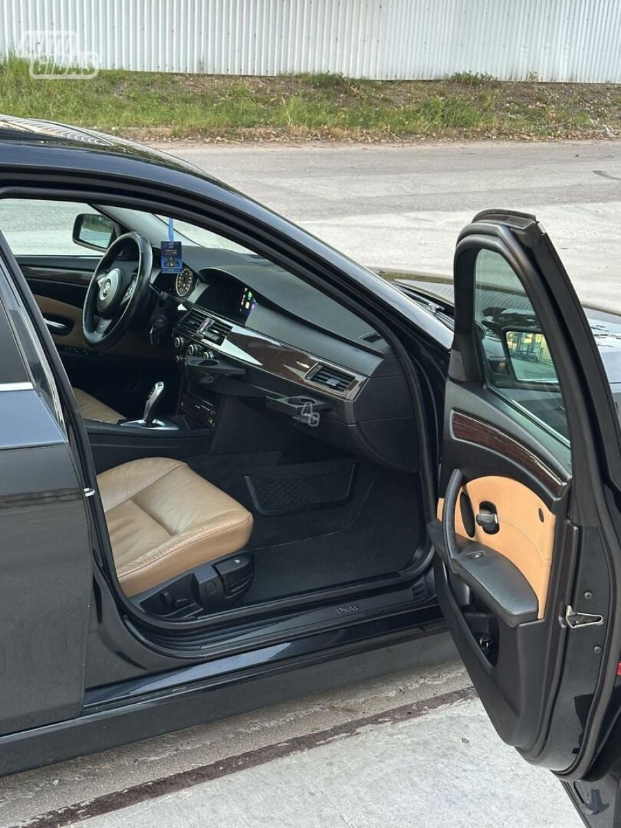 Black BMW 525 2009 in Alytus, with an engine capacity of 3.00 L and mileage of 493 thousand km for 4100 €, photo 26 on AUTOMOTO.COM.LV