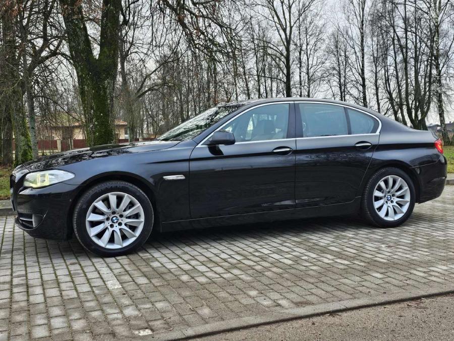 Melns BMW 525 2010 Tauragė, ar dzinēja tilpumu 2.99 L un nobraukumu 220 tūkst. km par 9800 €, foto 6 vietnē AUTOMOTO.COM.LV