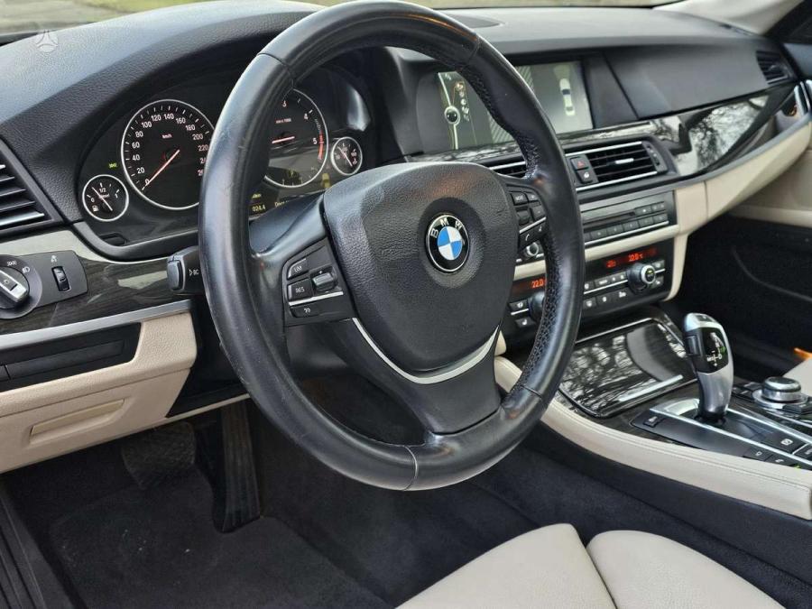 Melns BMW 525 2010 Tauragė, ar dzinēja tilpumu 2.99 L un nobraukumu 220 tūkst. km par 9800 €, foto 16 vietnē AUTOMOTO.COM.LV