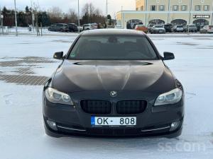 Melns BMW 525 2010 Rīga, ar dzinēja tilpumu 3.00 L un nobraukumu 297 tūkst. km par 9750 €, foto  vietnē AUTOMOTO.COM.LV