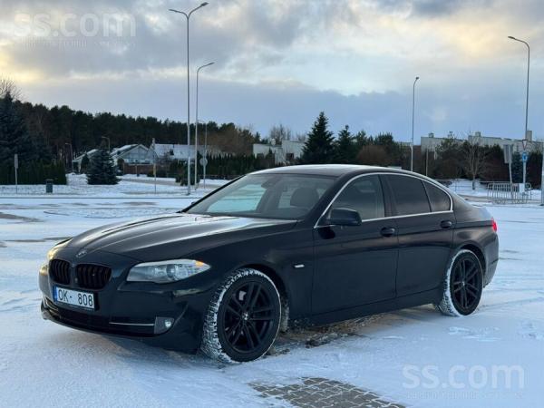 Melns BMW 525 2010 Rīga, ar dzinēja tilpumu 3.00 L un nobraukumu 297 tūkst. km par 9750 €, foto 3 vietnē AUTOMOTO.COM.LV