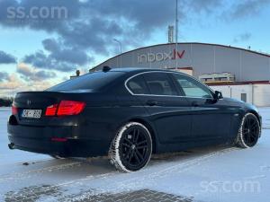 Melns BMW 525 2010 Rīga, ar dzinēja tilpumu 3.00 L un nobraukumu 297 tūkst. km par 9750 €, foto 5 vietnē AUTOMOTO.COM.LV