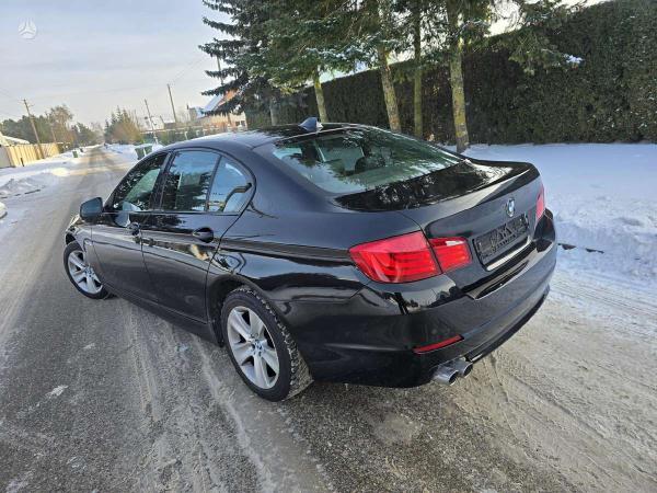 Melns BMW 525 2010 Kėdainiai, ar dzinēja tilpumu 3.00 L un nobraukumu 310 tūkst. km par 6700 €, foto 4 vietnē AUTOMOTO.COM.LV