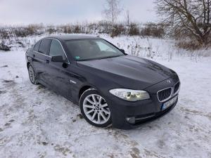 Melns BMW 525 2010 Viļņa, ar dzinēja tilpumu 2.99 L un nobraukumu 302 tūkst. km par 8300 €, foto  vietnē AUTOMOTO.COM.LV