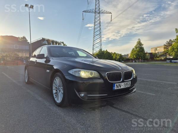 Черный БМВ 525 2010 в Рига, объемом двигателя 3.00 л и пробегом 318 тыс. км за 10000 €, фото 2 на AUTOMOTO.COM.LV